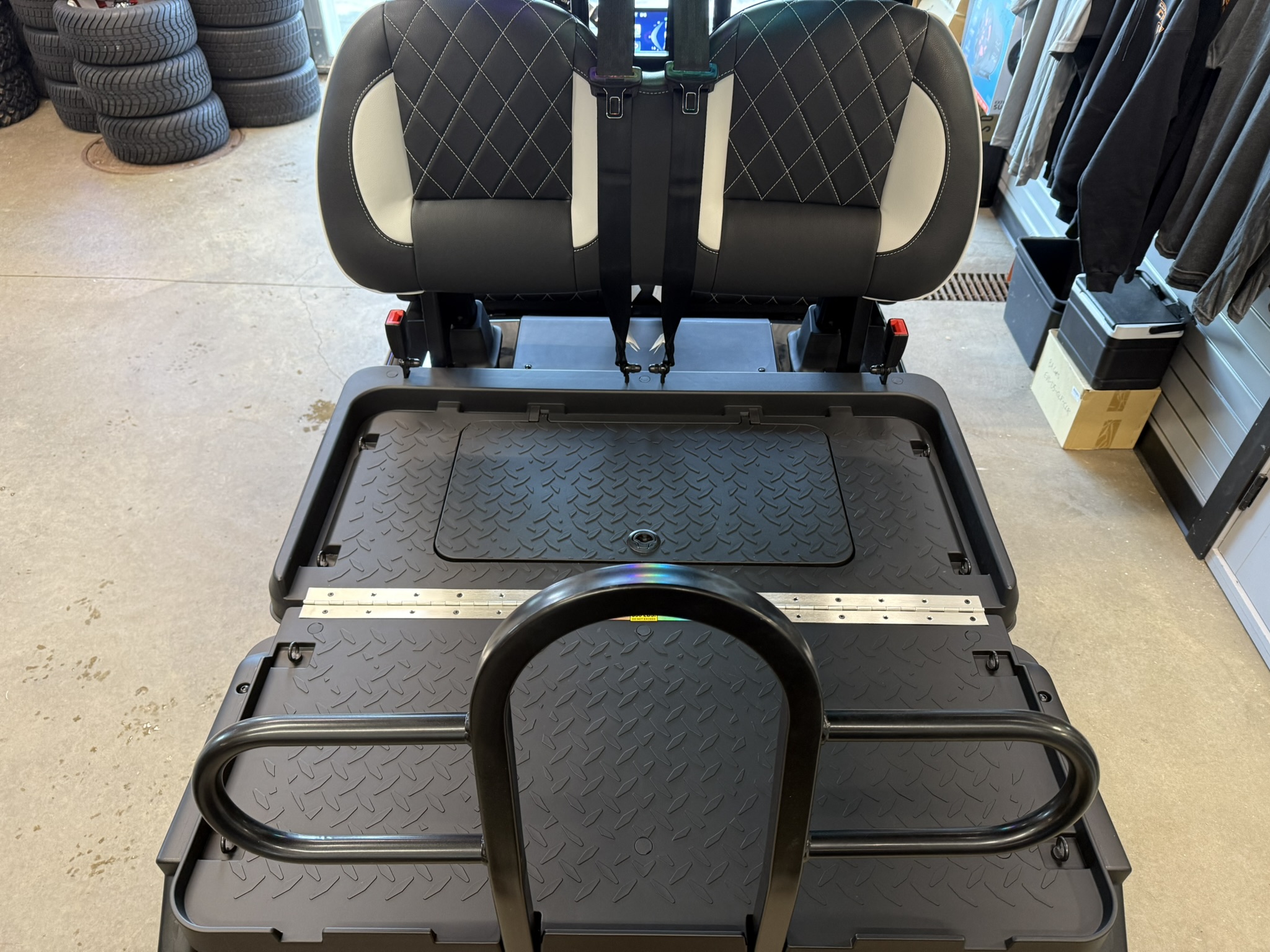 2026 ICON Electric Vehicles i40 | CartFinder